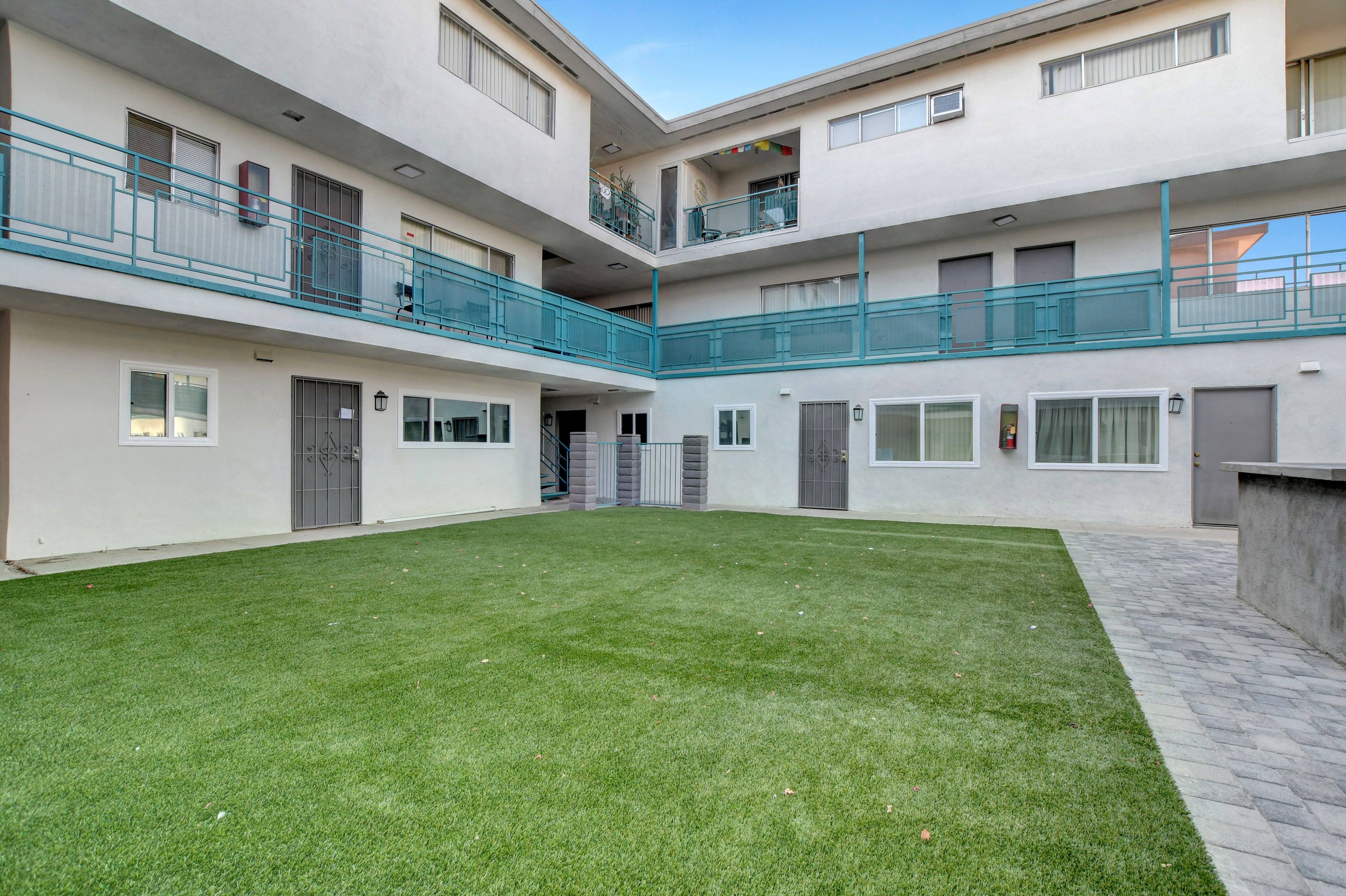 View Photos & Take A Virtual Tour | The Hendrix