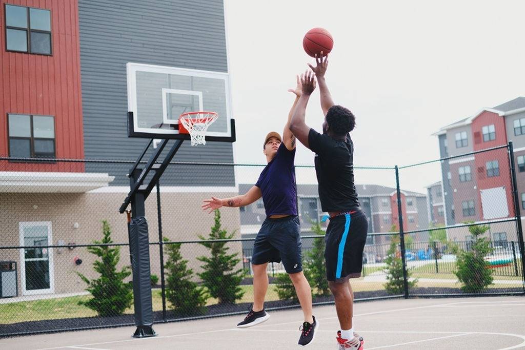 View Photos & Take A Virtual Tour | Monarch 716