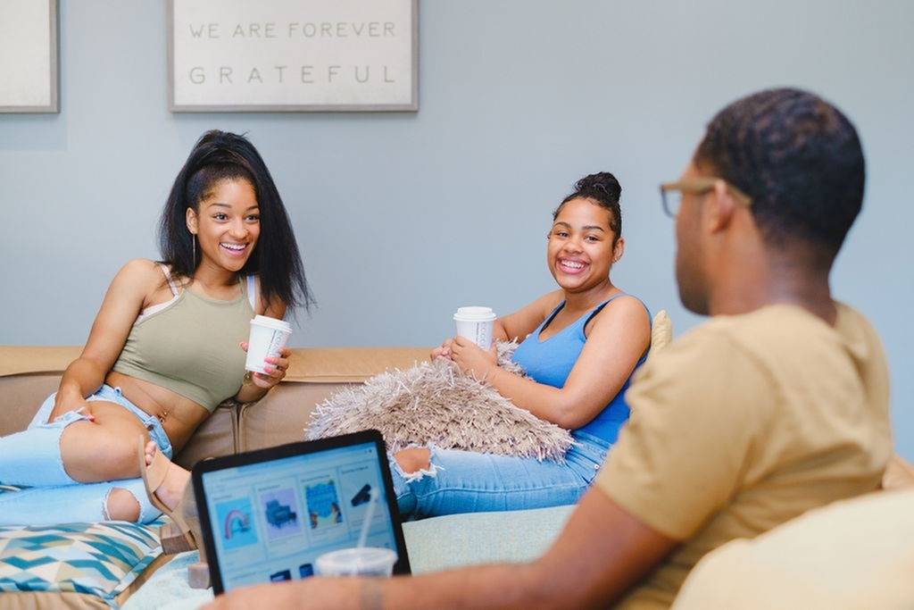 View Photos & Take A Virtual Tour | Monarch 716