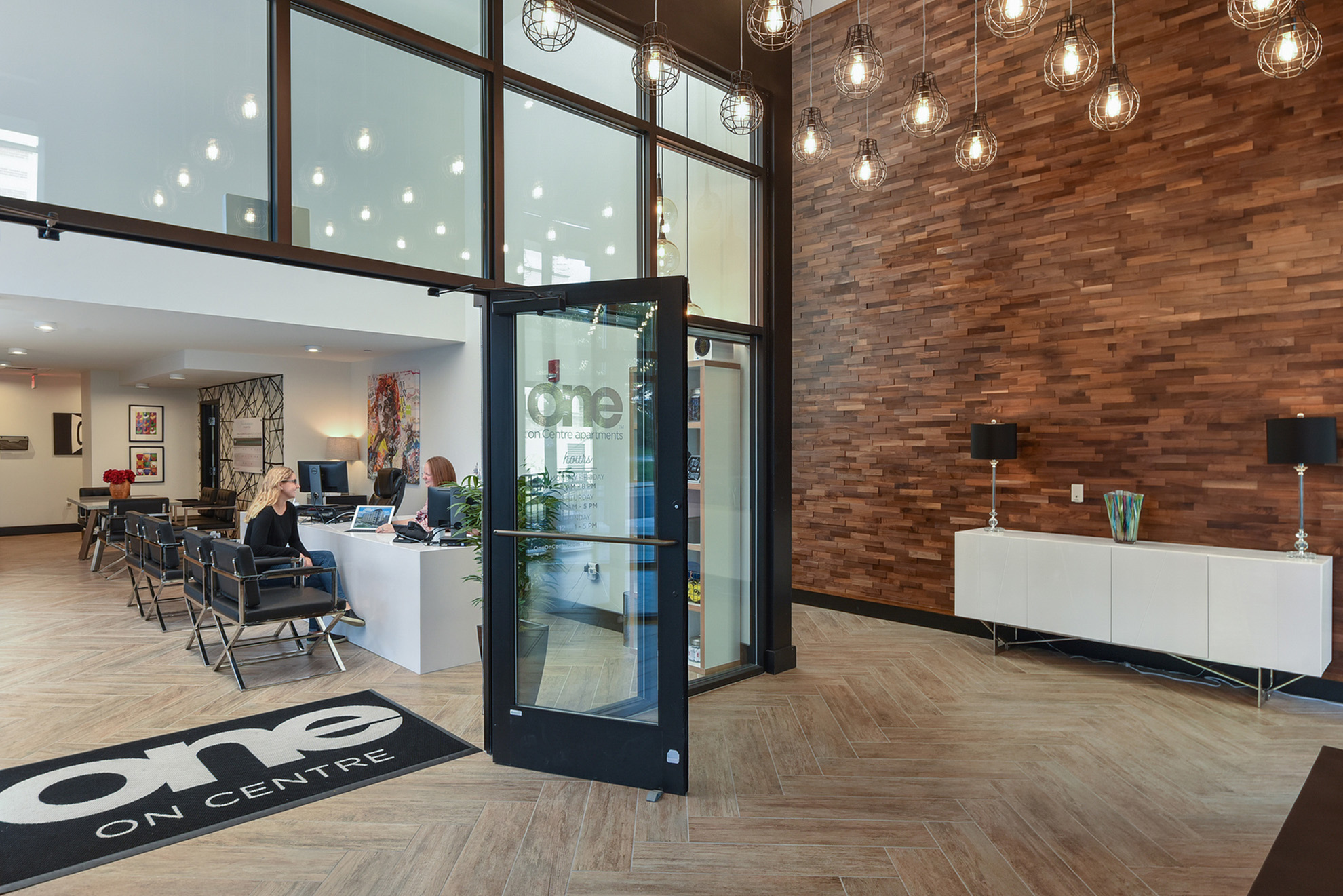 View Photos & Take A Virtual Tour | One On Centre