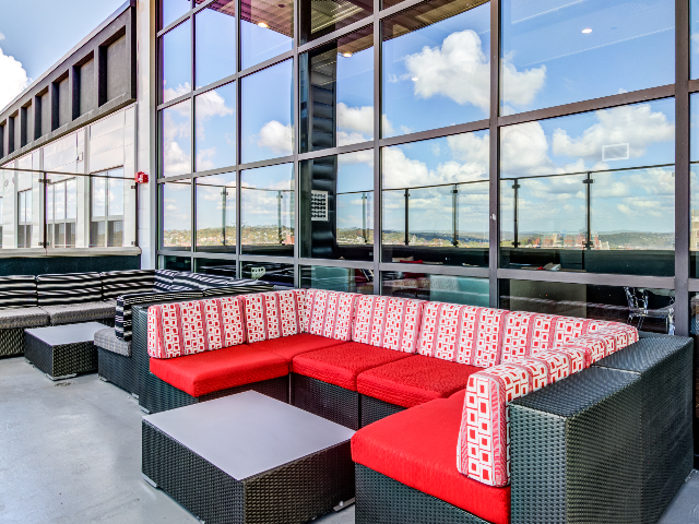 View Photos & Take A Virtual Tour | One On Centre