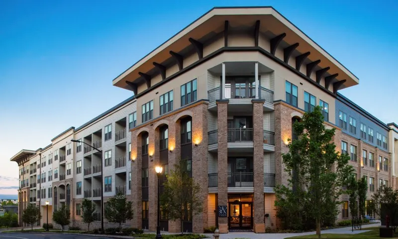 Atlanta Apartments With Balconies | Elan Madison Yards
