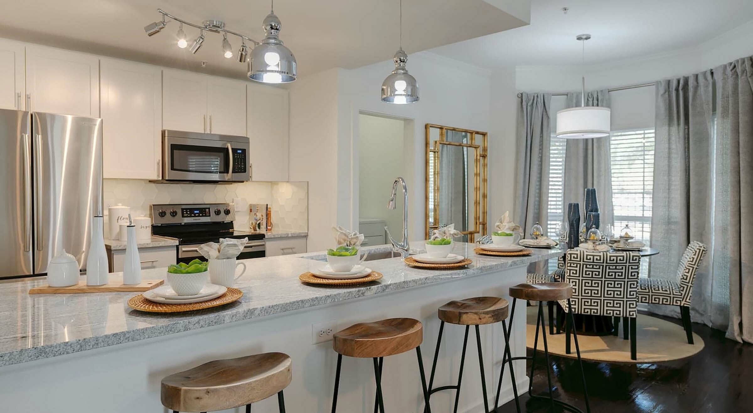 View Photos & Take A Virtual Tour | Town Center Crossing