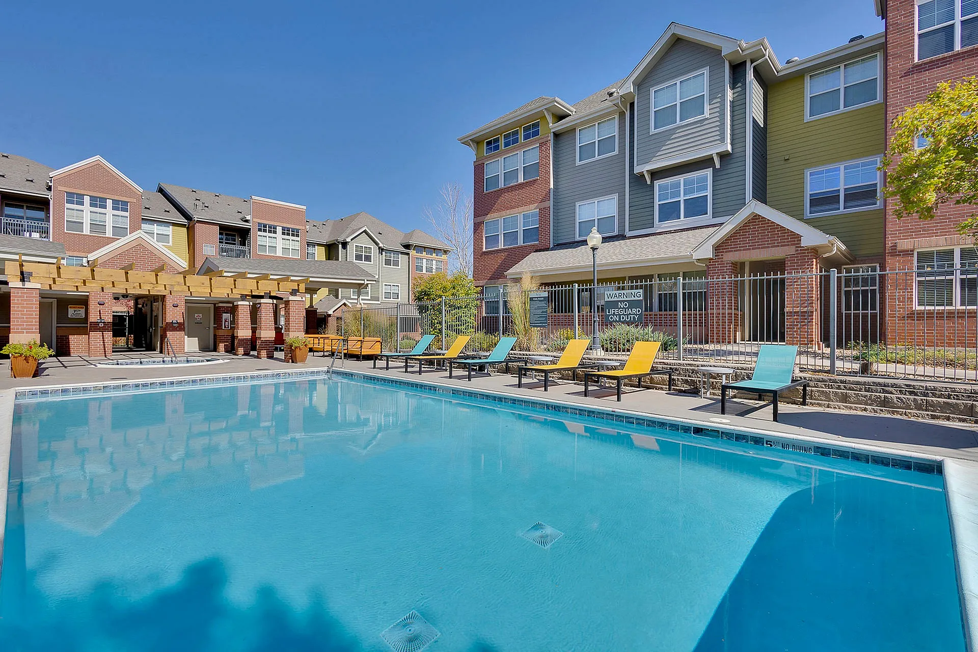 Lowry Apartments For Rent In Denver | Avia Lowry