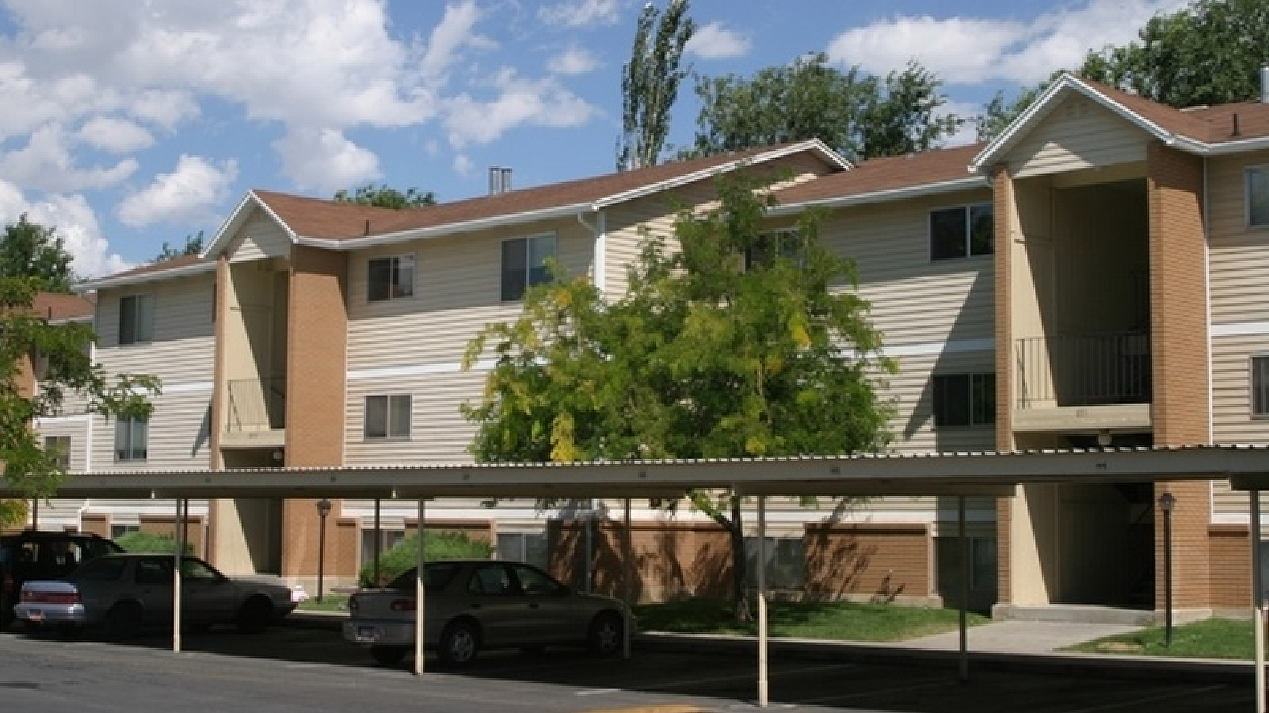 apartment complex bath