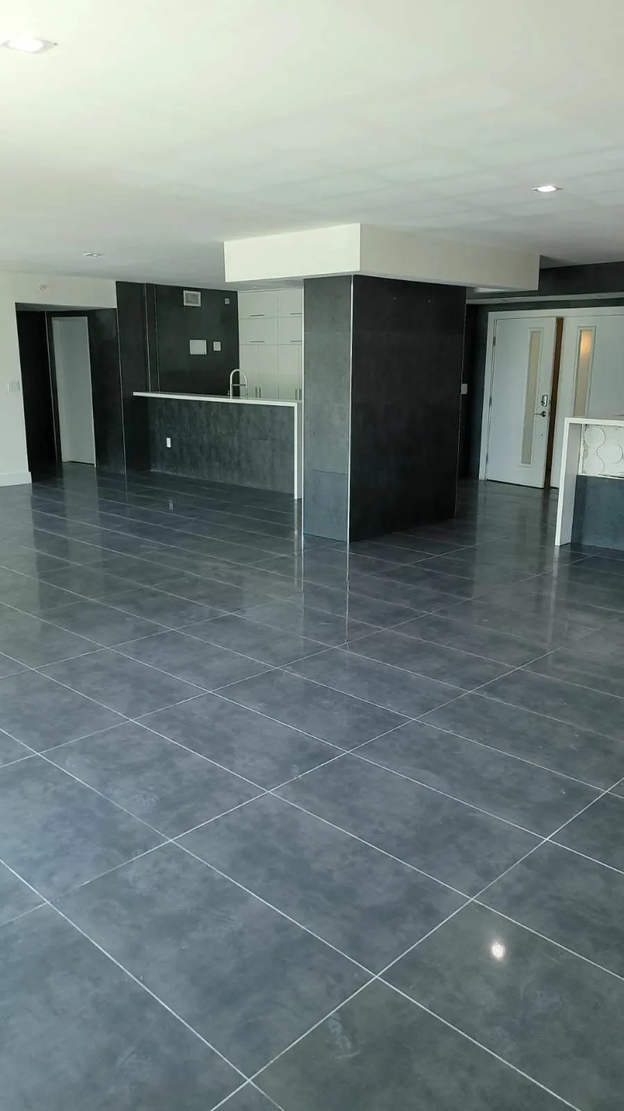 View Photos & Take A Virtual Tour | Brickell First
