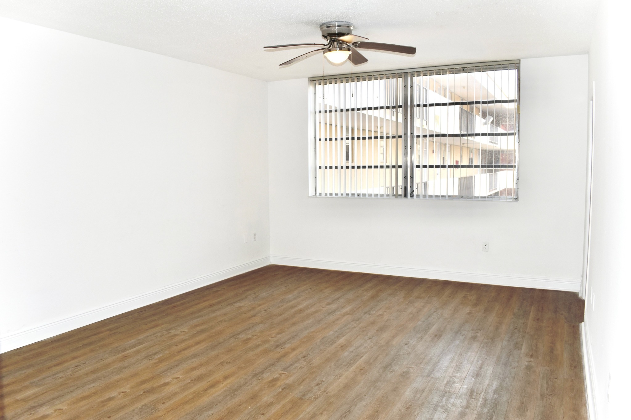 View Photos & Take A Virtual Tour | Colony at Dadeland