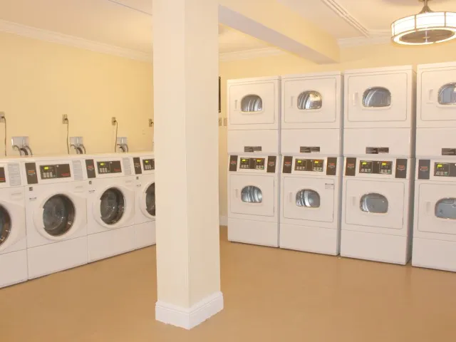 View Our Amenities | Colony at Dadeland