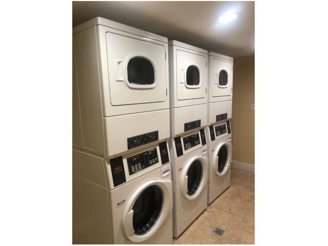 View Our Amenities | 2500 Inverrary Club Apartments