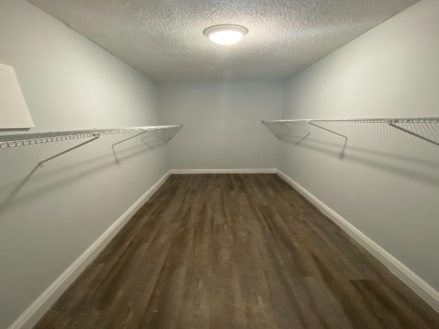 View Our Amenities | 2500 Inverrary Club Apartments