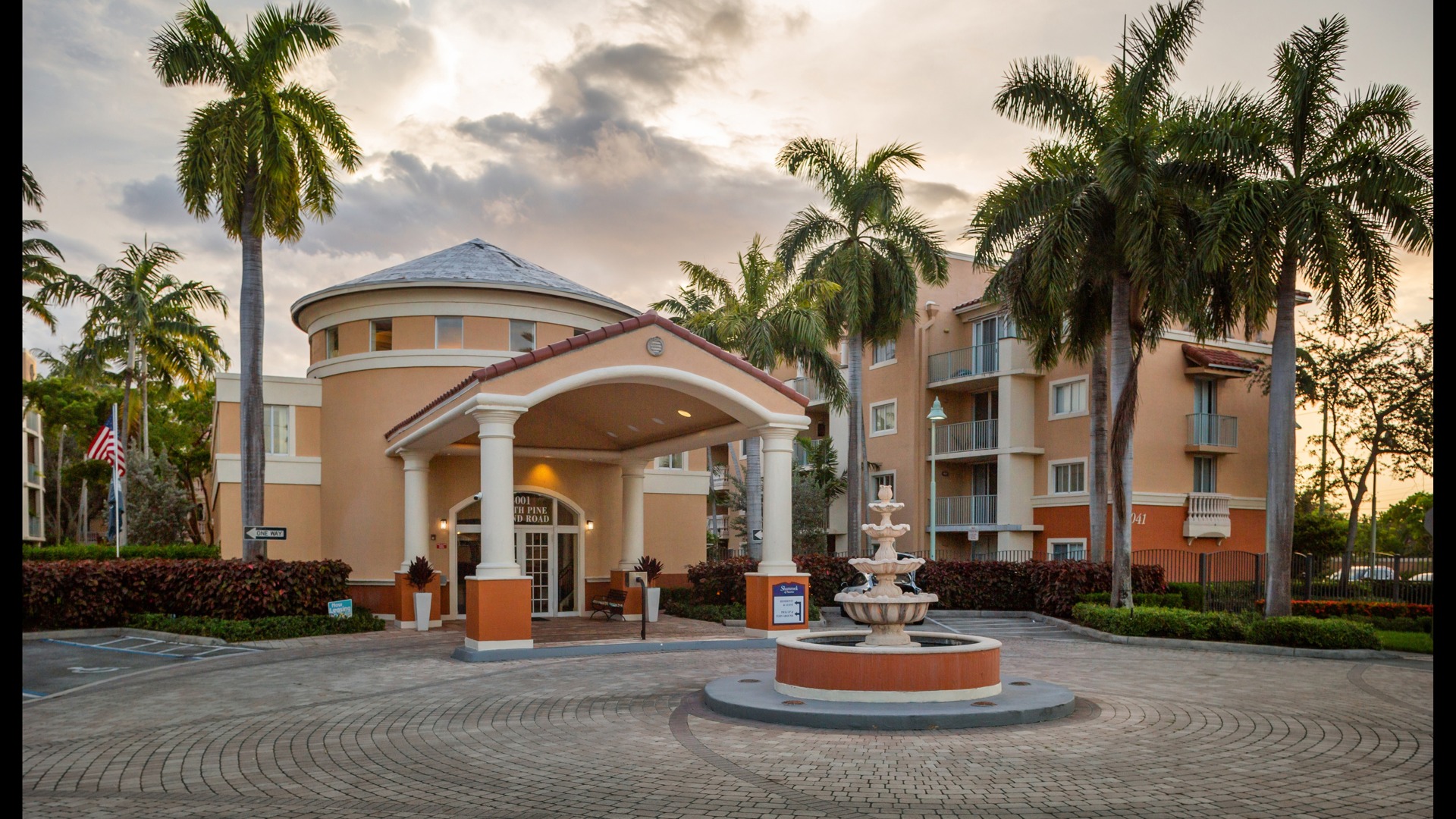 Sunrise Village Apartments | Apartments In Sunrise, FL