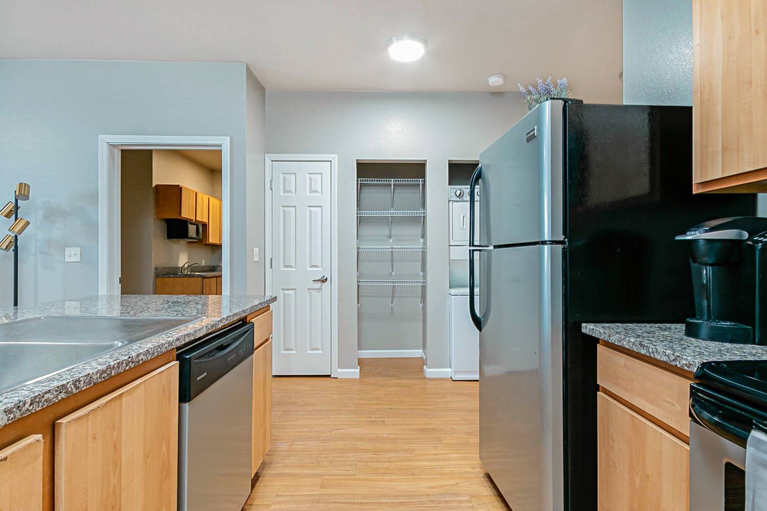 917/931 Moro 3 bed 3 bath XL | 3 Bed Apartment | https://www ...