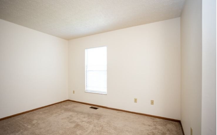 View Photos & Take A Virtual Tour | Newbridge Commons