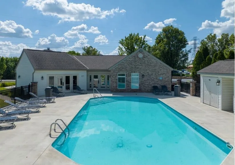 View Photos & Take A Virtual Tour | Newbridge Commons