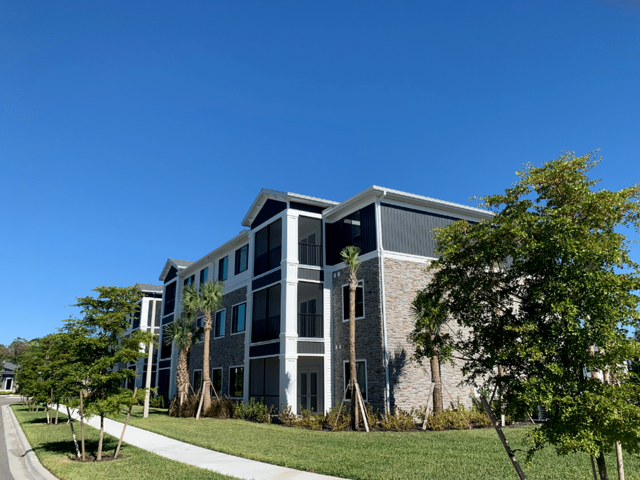 View Photos & Take A Virtual Tour | 81 West