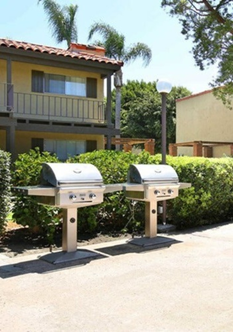 Regency Palms | Apartments In Huntington Beach, CA