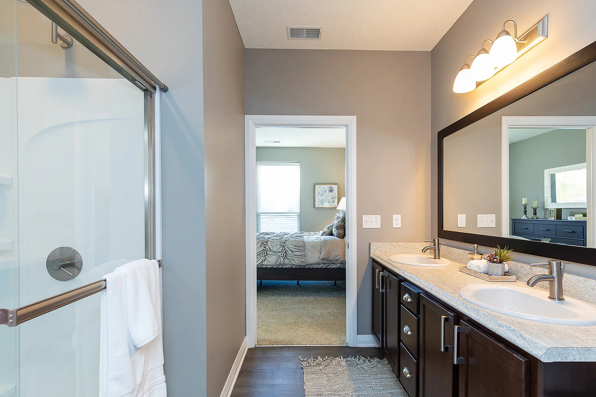 View Photos | Tuller Flats | Find your home within the Dublin community!
