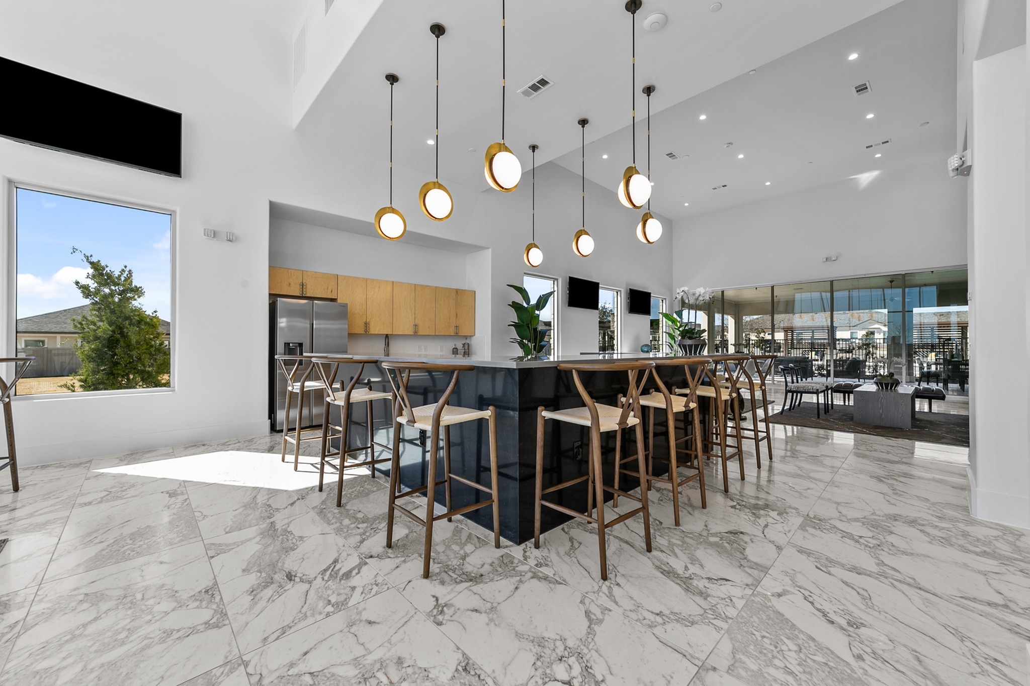 Photos & Tours | The Mansions Eight65 | Round Rock, TX Apartments