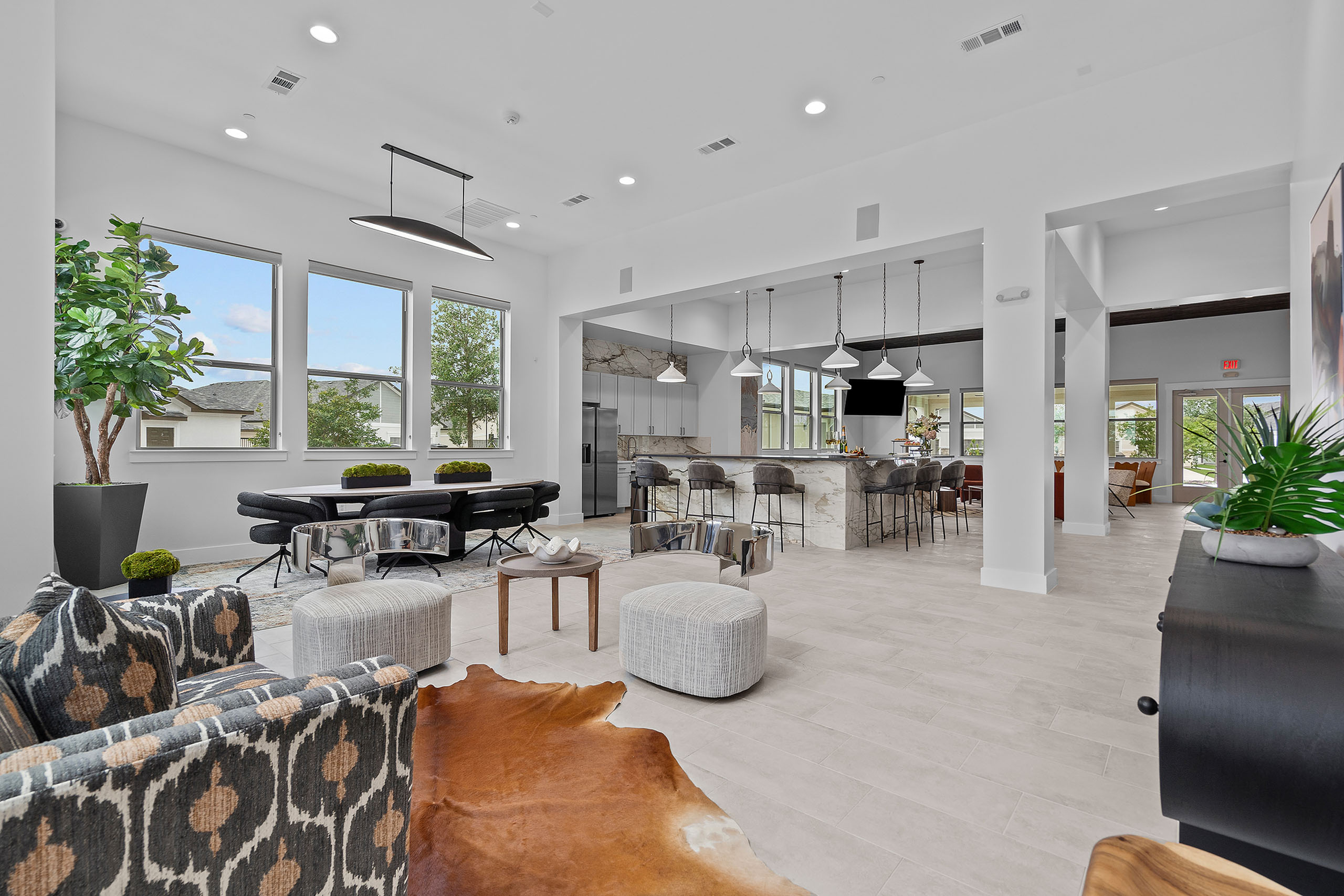 Photos & Tour | The Mansions of Denton | Apartments Denton, TX