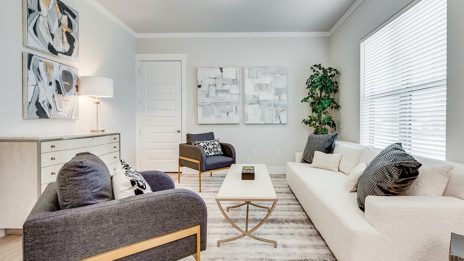 Mansions Eight65 | Apartments In Hutto, TX