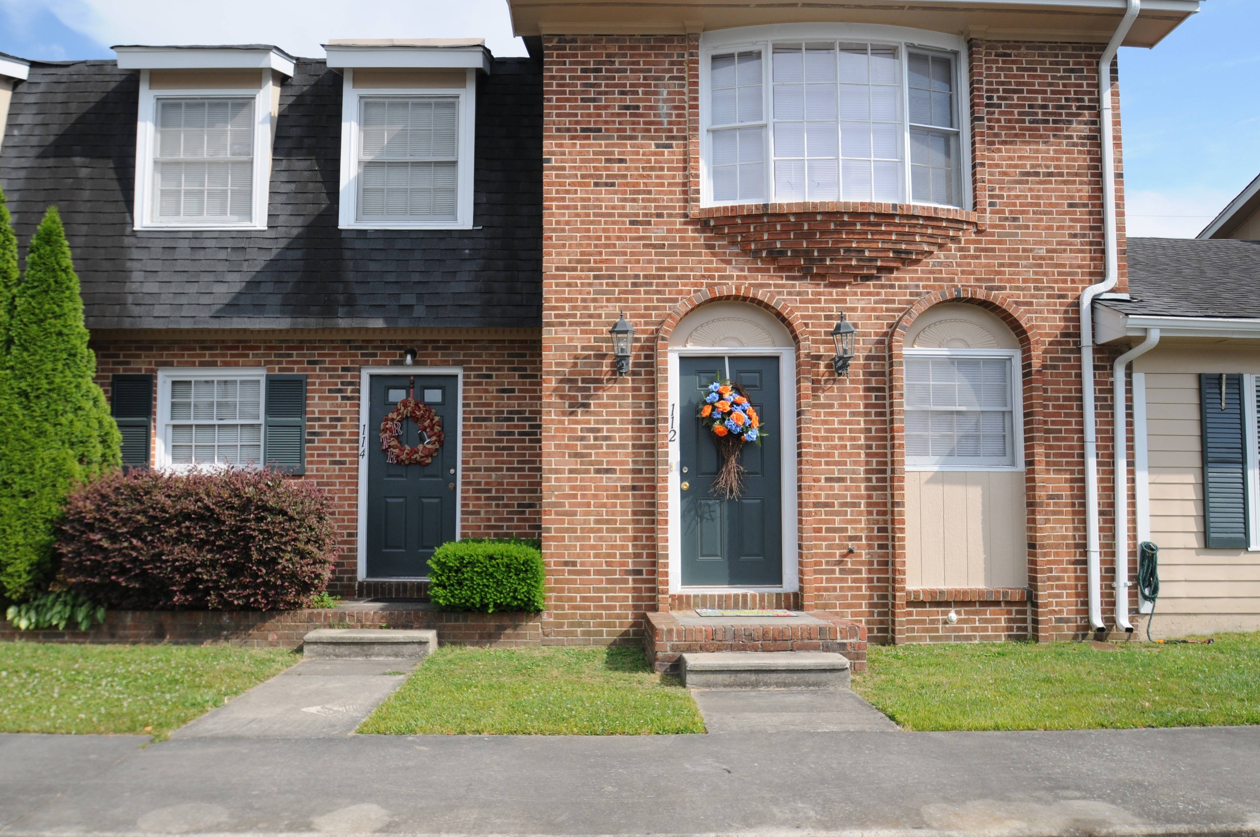 View Photos | Kensington Station