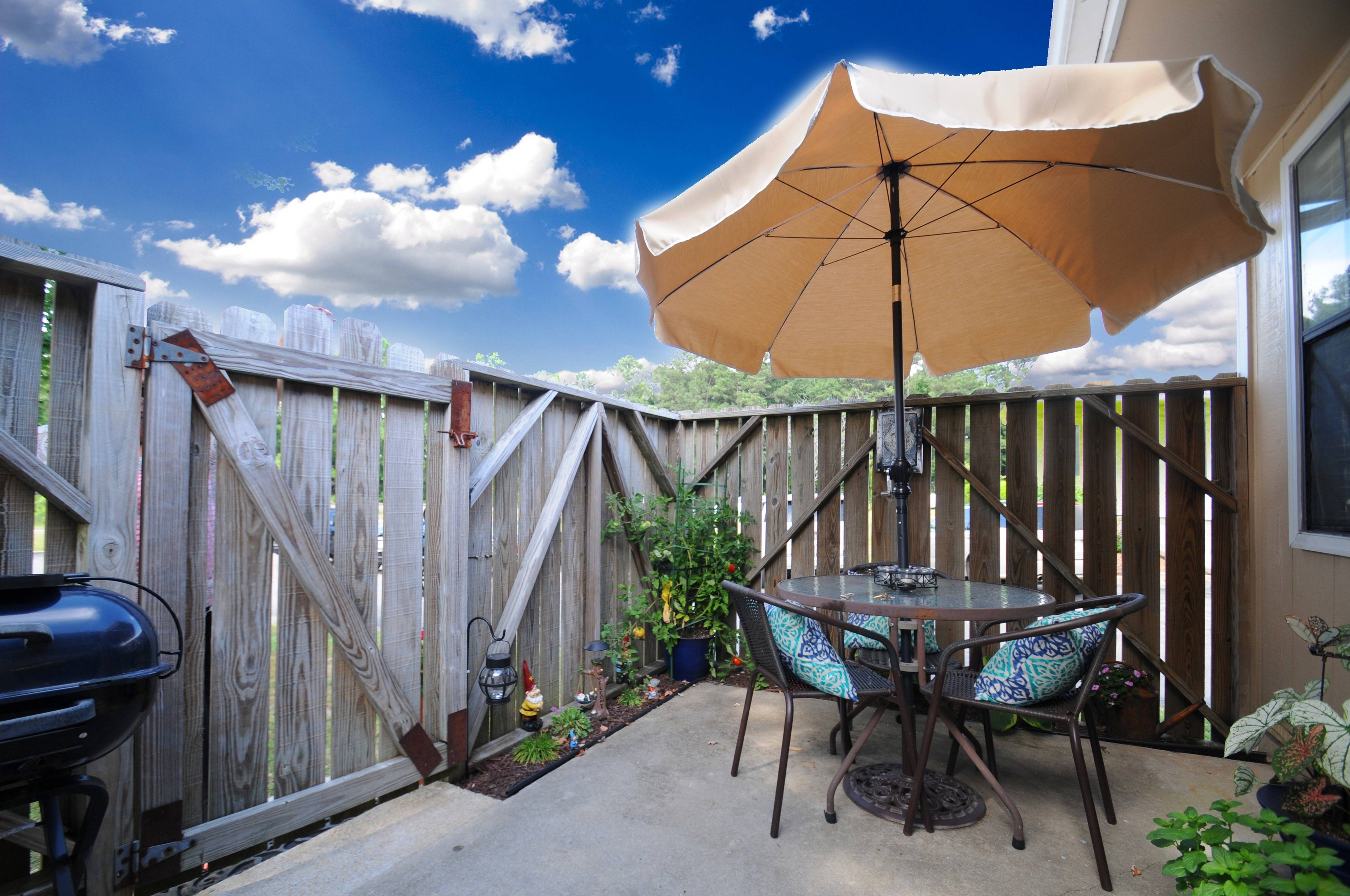 View Photos | Kensington Station