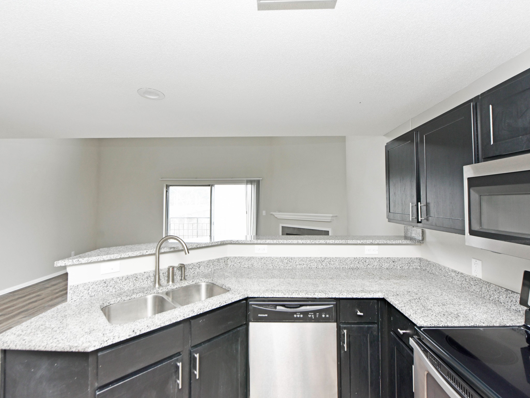 View Photos | Riverset