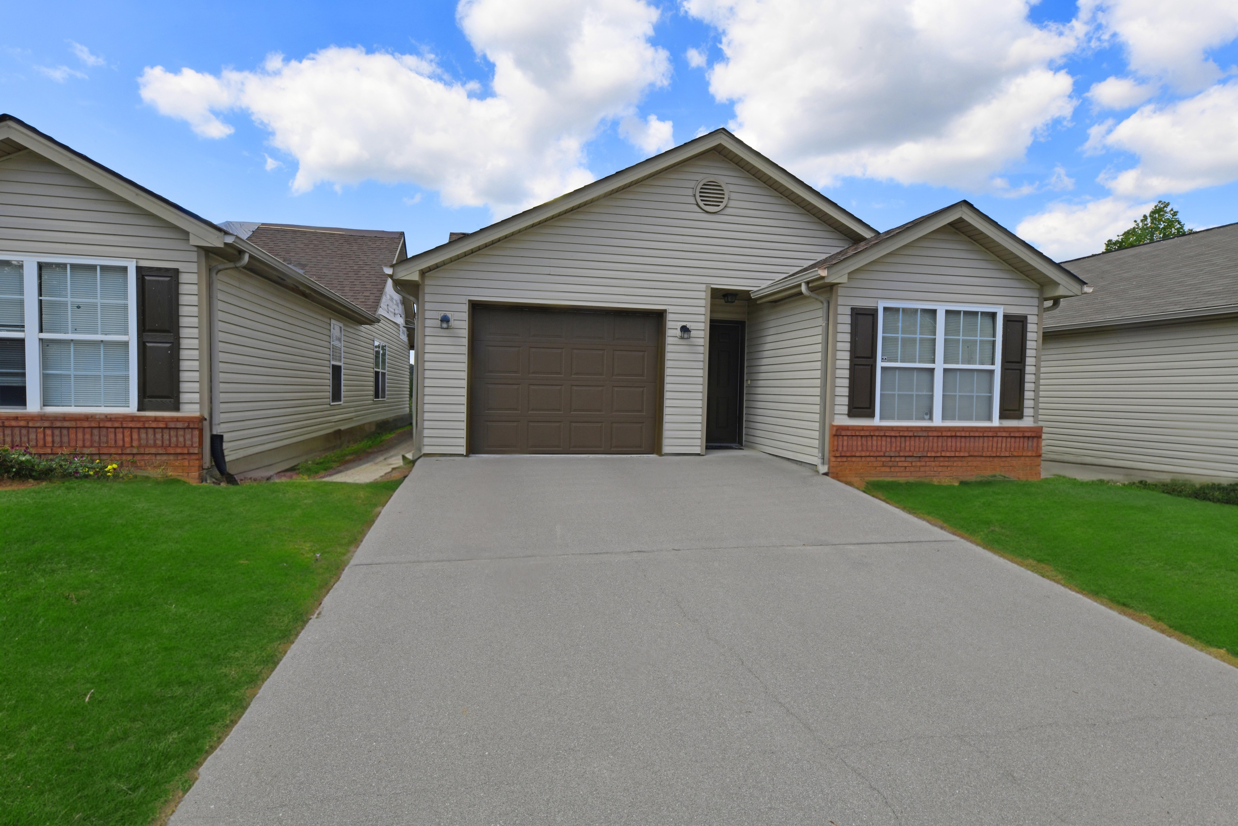 View Photos & Take A Virtual Tour | Residences at Devanshire