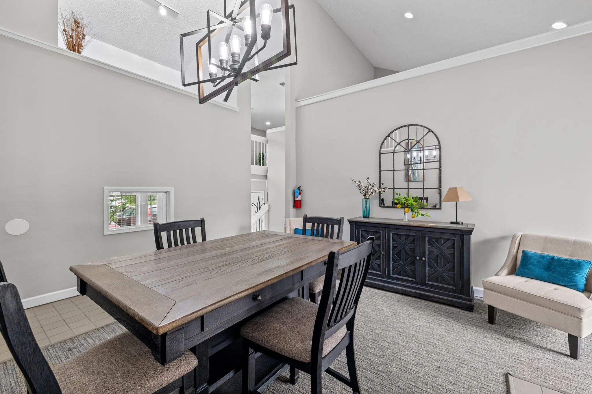 Photos of Pebble Point Apartments for Rent in Manchester, MO