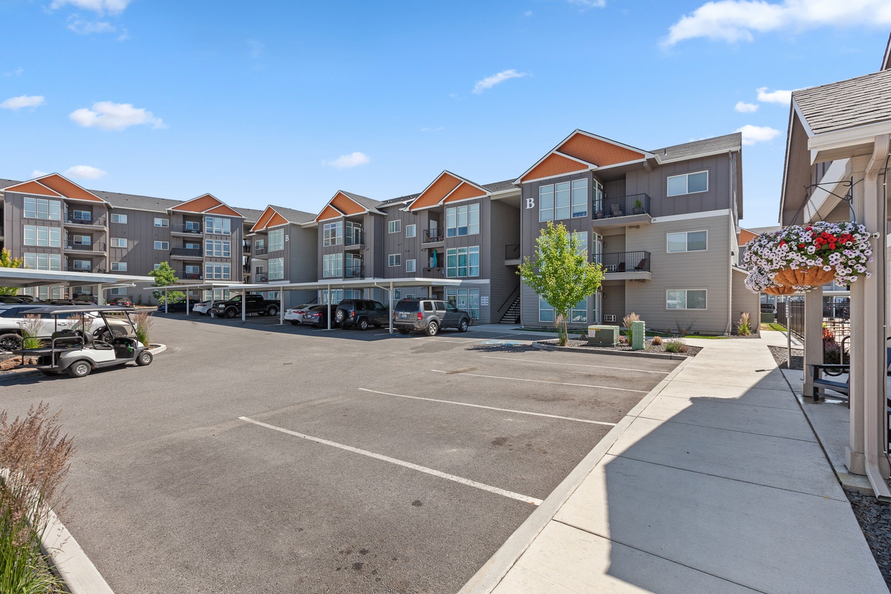 View Photos & Take A Virtual Tour | Broadway 190 | Broadway190 ...