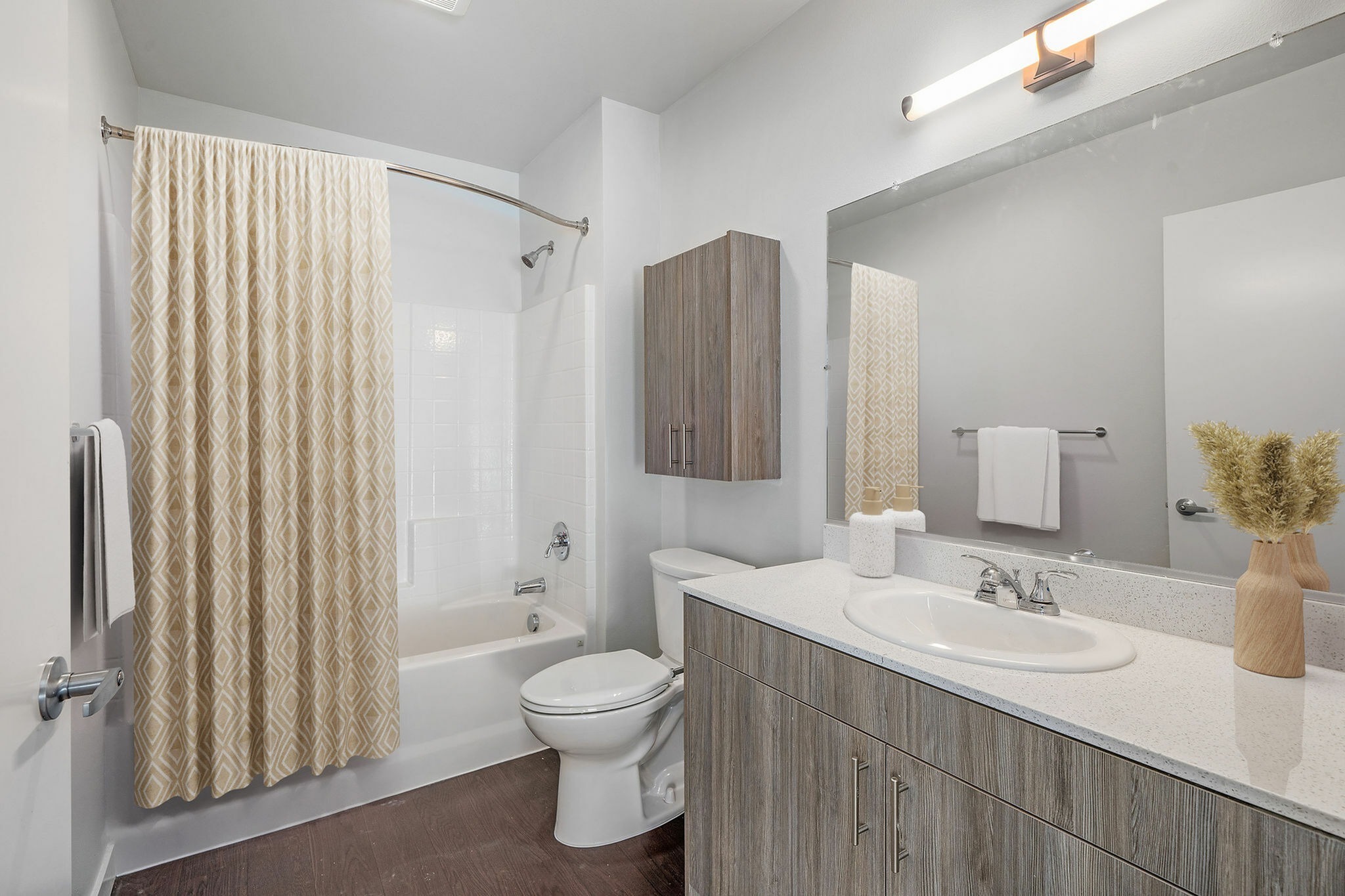 View Photos | Maple Leaf Apartments