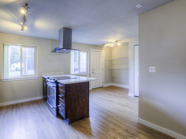 3x2.5 | 3 Bed Apartment | Brittany House Apartments