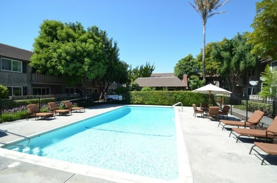 Barkley Square | Apartments In Mountain View, CA