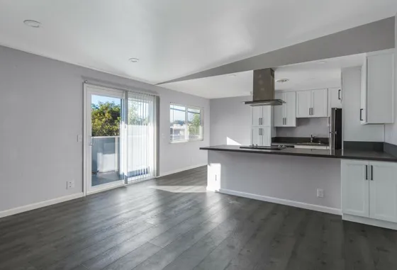 See What's Nearby | 724 Central