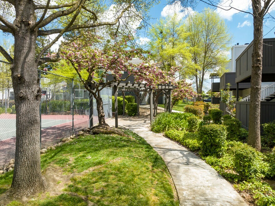 View Photos & Take A Virtual Tour | The Brookside Apartments