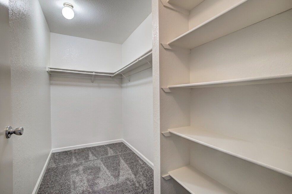 View Photos & Take A Virtual Tour | The Brookside Apartments