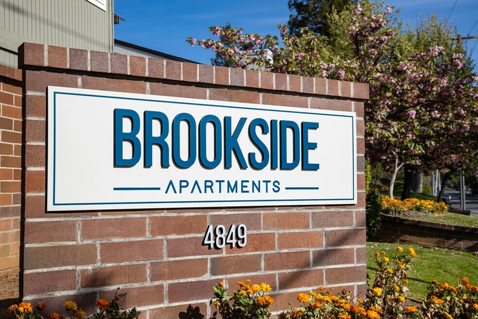 View Photos & Take A Virtual Tour | The Brookside Apartments