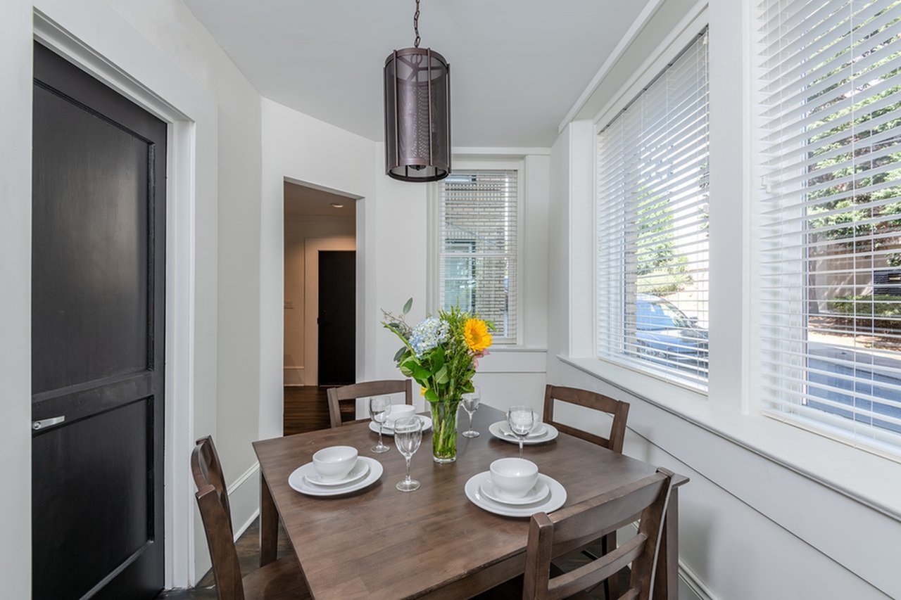 1 - 3 Bed Apartments - Check Availability | 691 Juniper Apartments