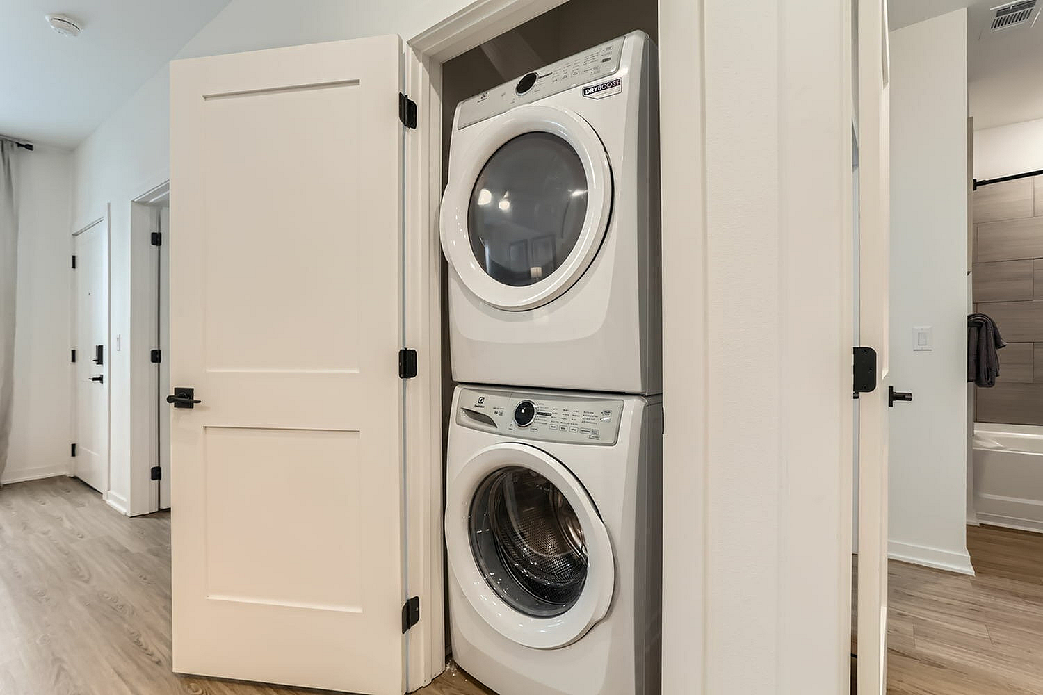 View Photos | The Nash