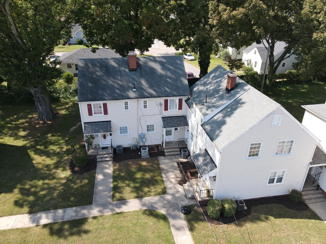 View Photos | Colonial Court Apartments