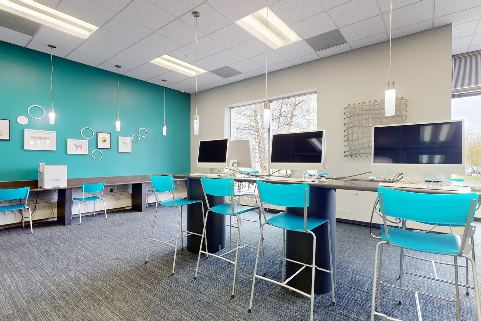 Photo Gallery at University Plaza | Student Apartments Near NIU Off ...