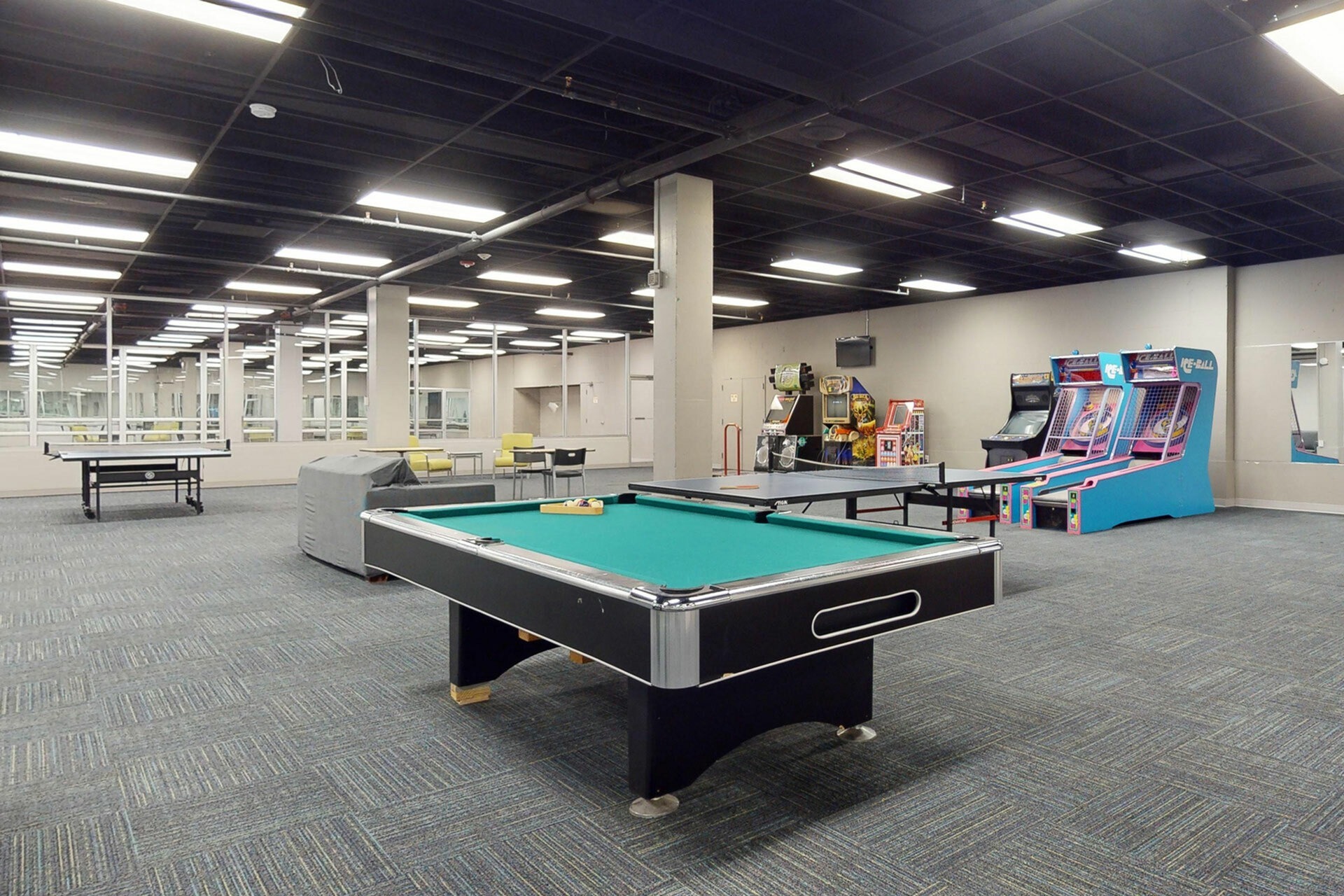 Photo Gallery at University Plaza | Student Apartments Near NIU Off ...