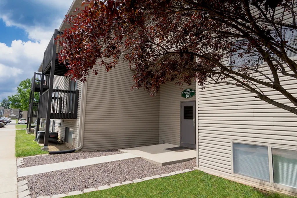 View Photos & Take A Virtual Tour | Quail Ridge East Apartments