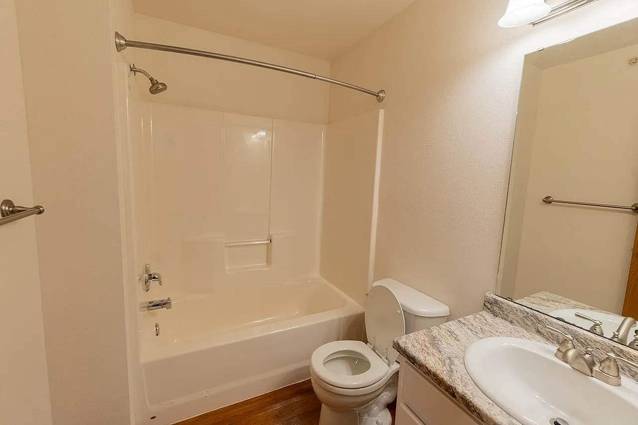 View Photos & Take A Virtual Tour | Plainview Park