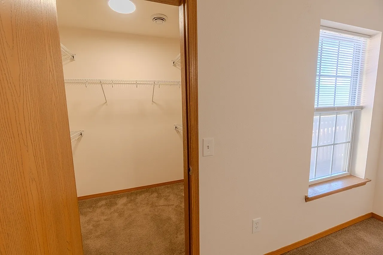 View Photos & Take A Virtual Tour | Plainview Park