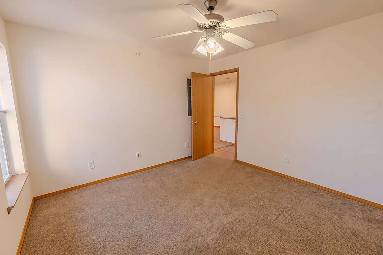 View Photos & Take A Virtual Tour | Plainview Park