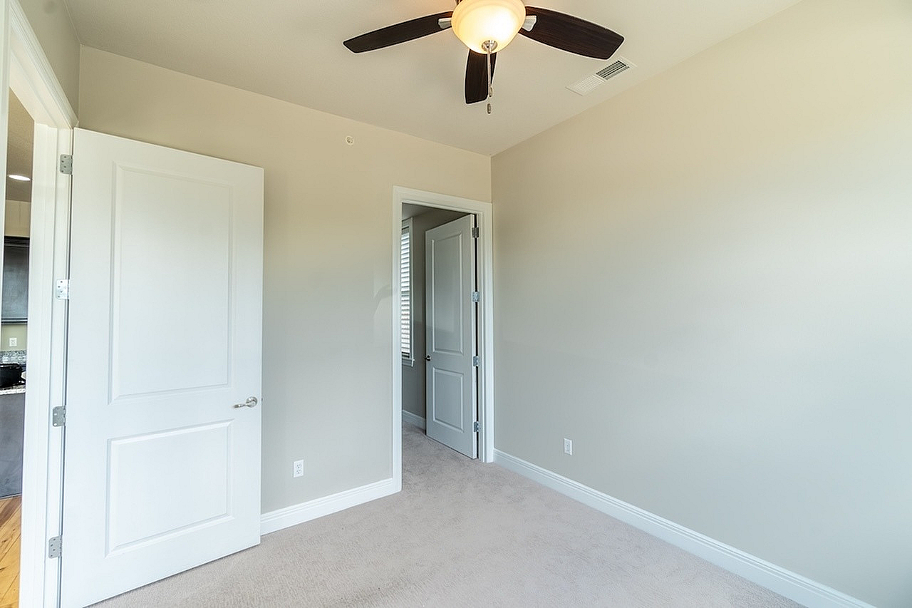 View Photos & Take A Virtual Tour | Chesterfield Lofts