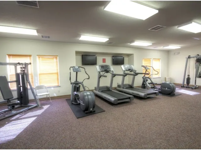 View Our Amenities | Oak Court