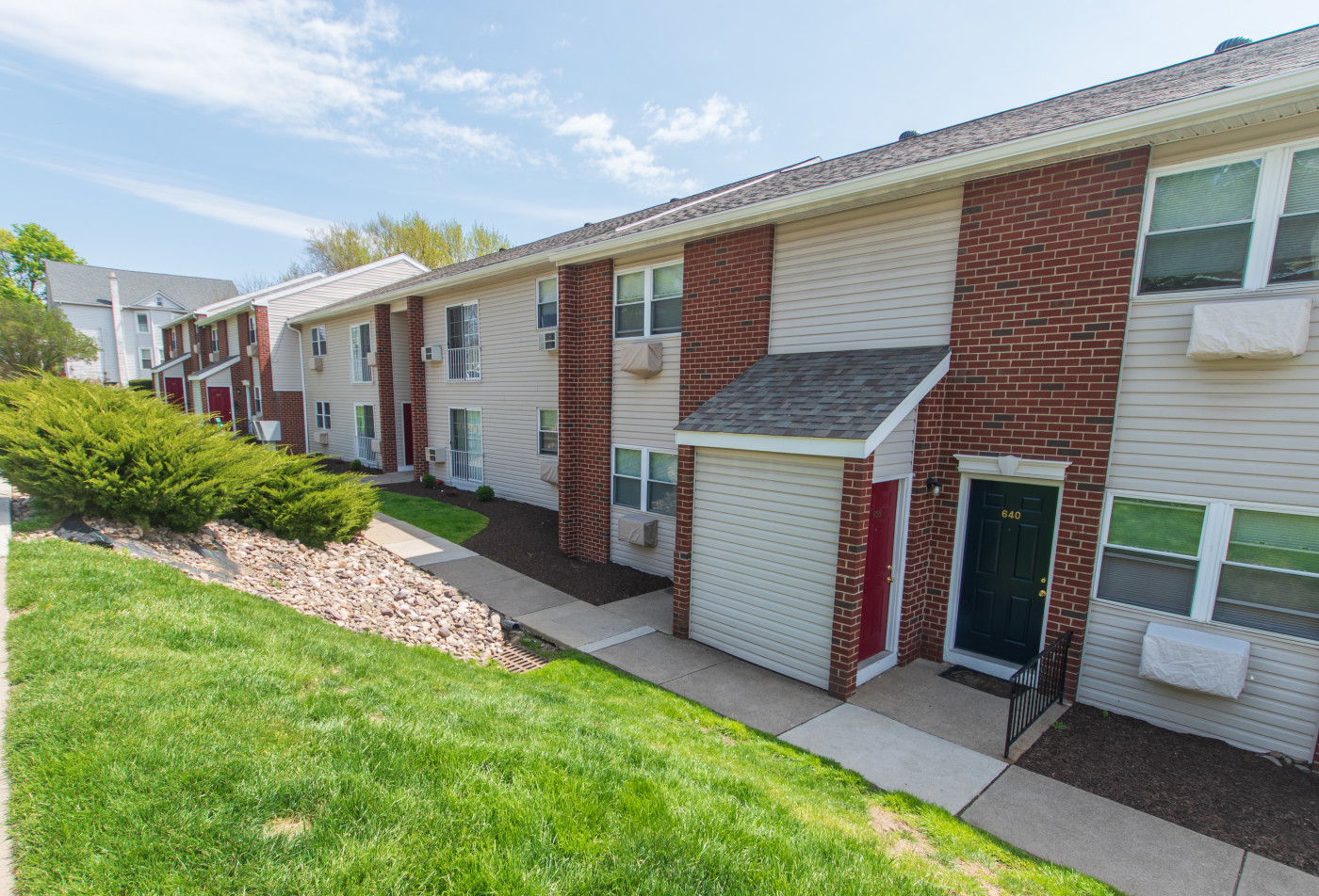 Wilkes Barre Apartments for Rent | Mayflower Crossing Apartments