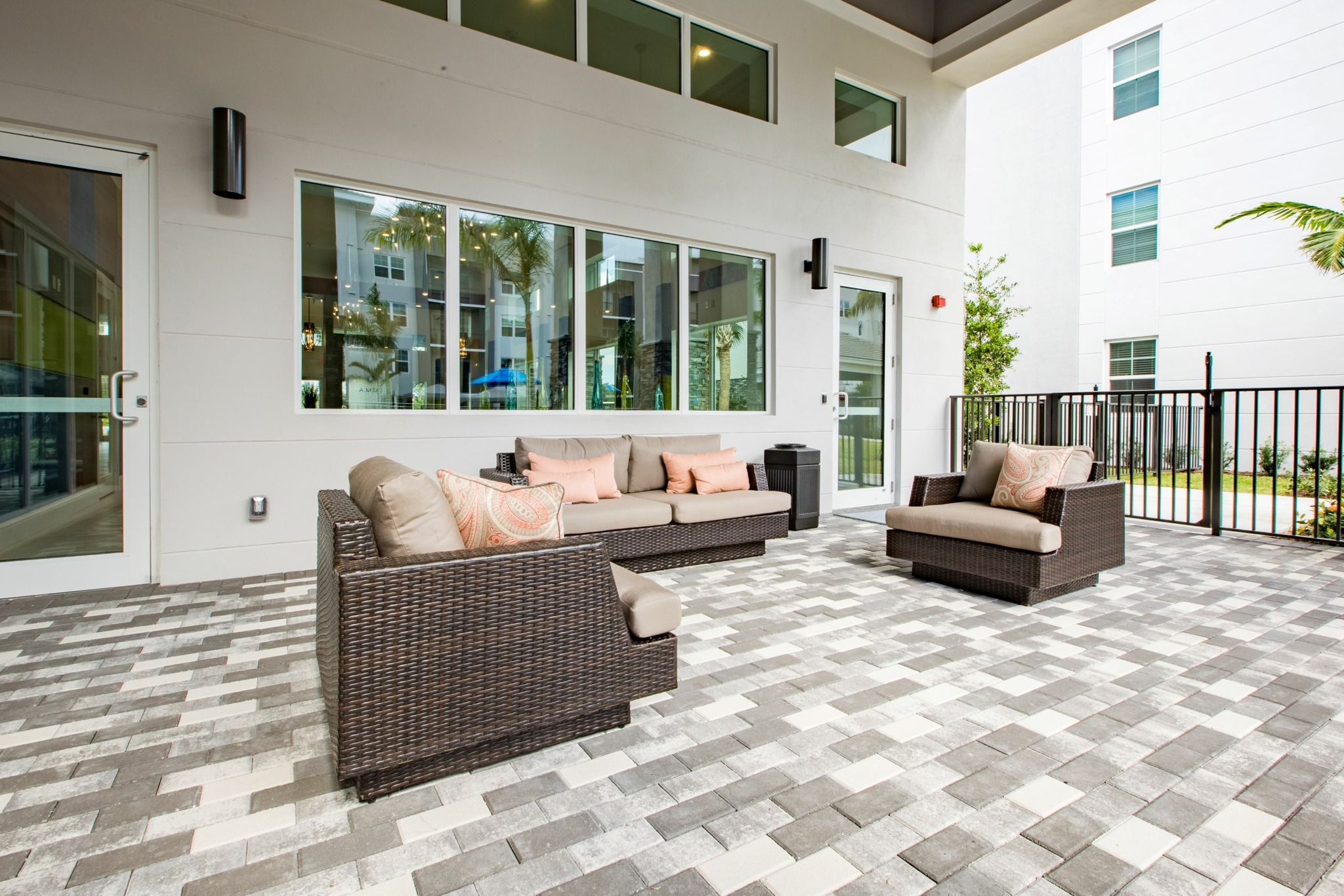 View Photos & Take A Virtual Tour | The Point at Palm Beach Grove